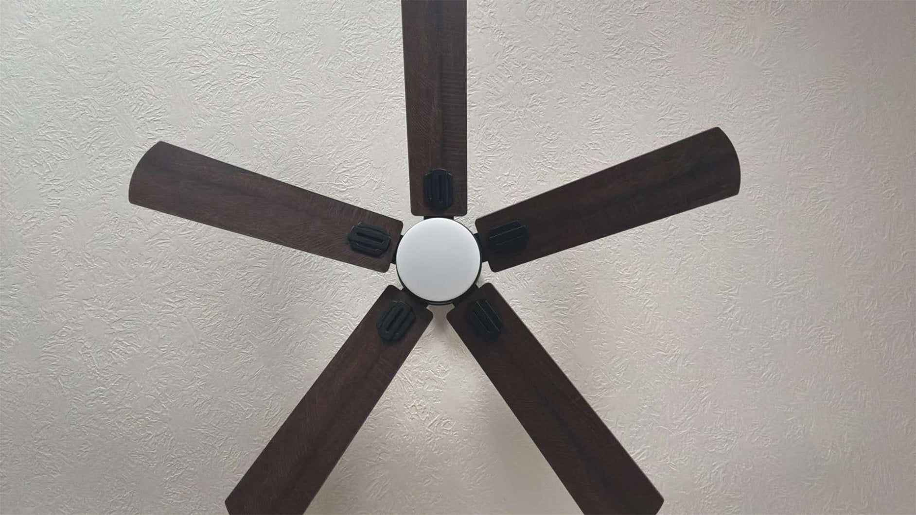 Hykoont Ceiling Fan with Light: A Stylish and Convenient Upgrade for A
